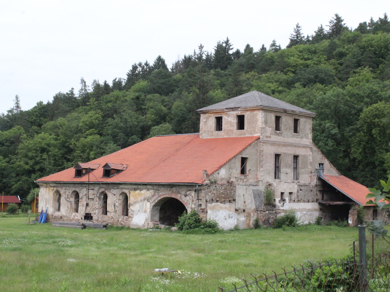 Huť Barbora v Jincích by mohla prezentovat hutnictví i paleontologie ...