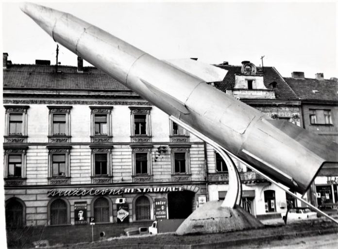 Fotookénko do minulosti: Z náměstí směrem na Ryneček byla raketa Vostok ...